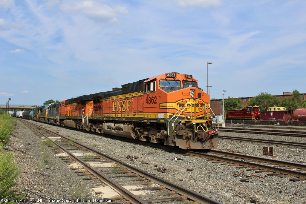BNSF 4862